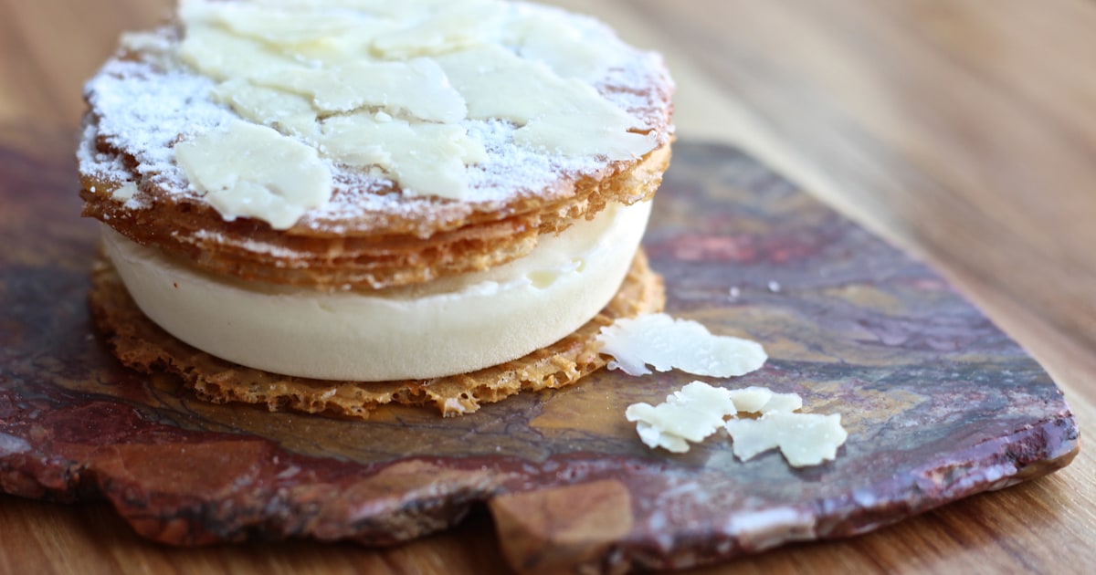 Cheddar ice cream sandwich is latest of trendy cheese desserts