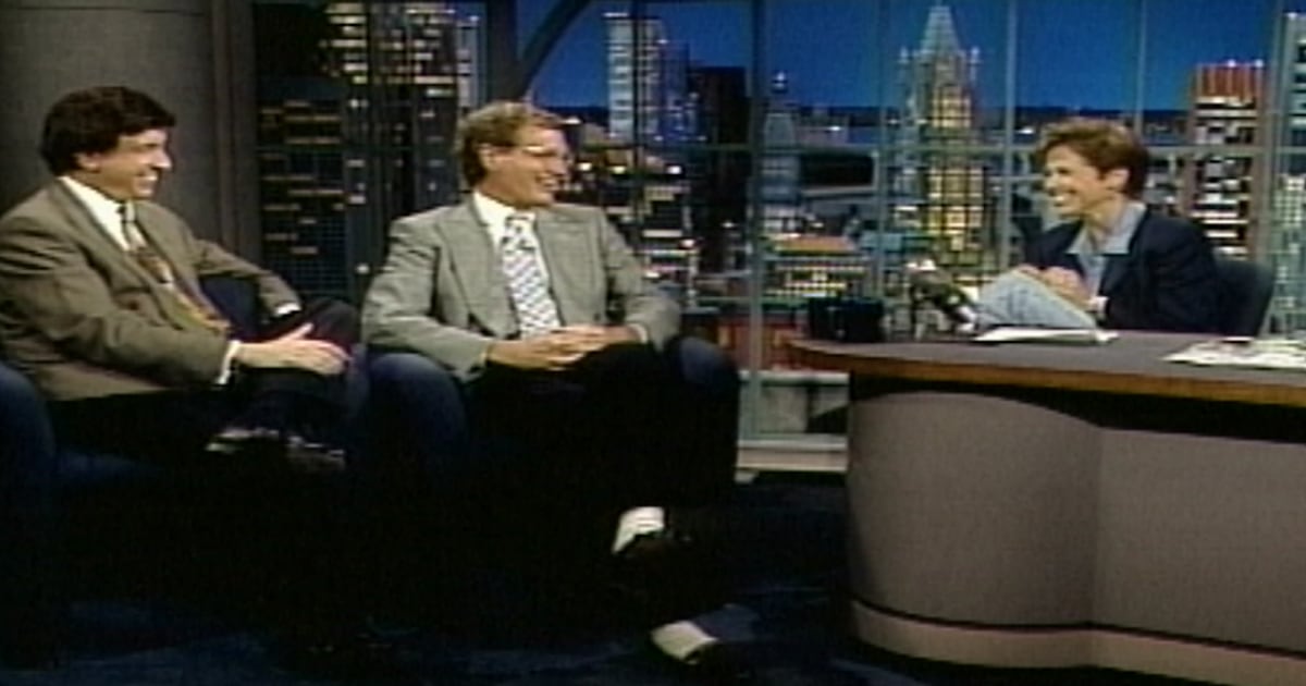Video: David Letterman says goodbye to 'Late Night' in 1993
