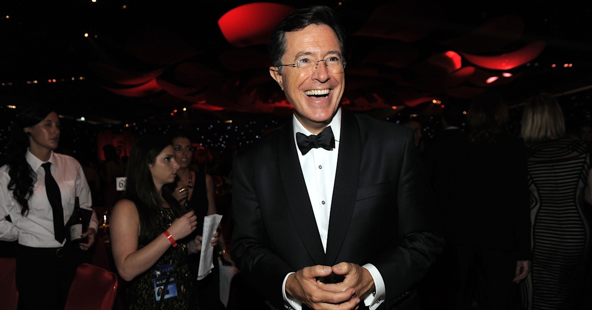 Stars, other hosts celebrate Stephen Colbert landing 'Late Show' job