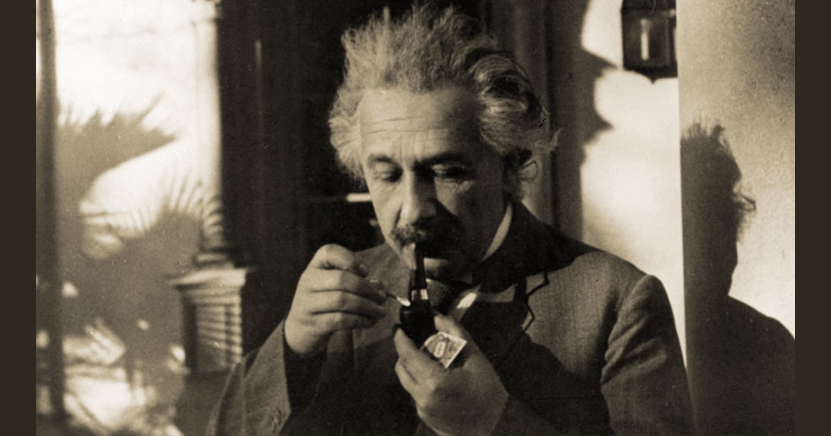 Thousands of Albert Einstein's papers released online