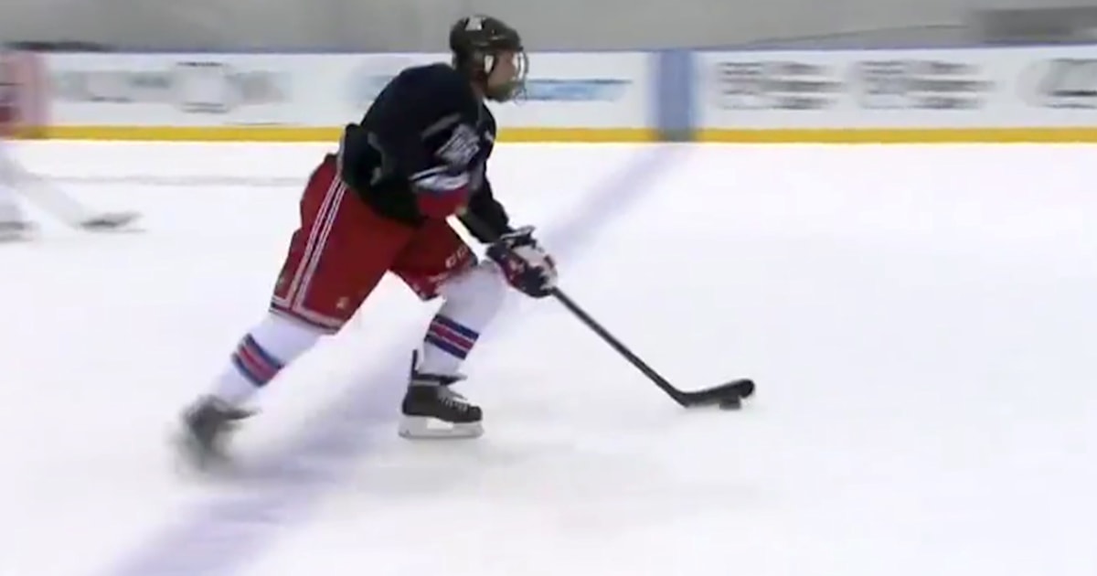Hockey-loving teen cancer survivor suits up with New York Rangers