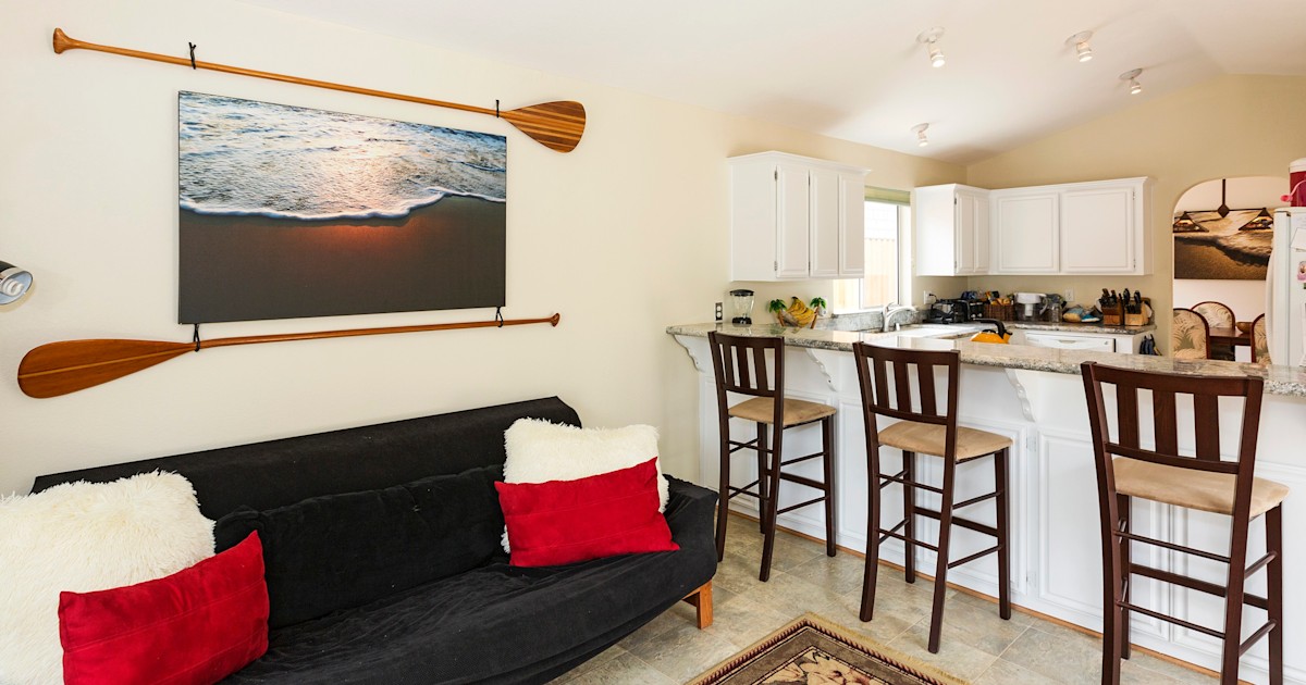 Malibu mobile home lists for $3.75 million