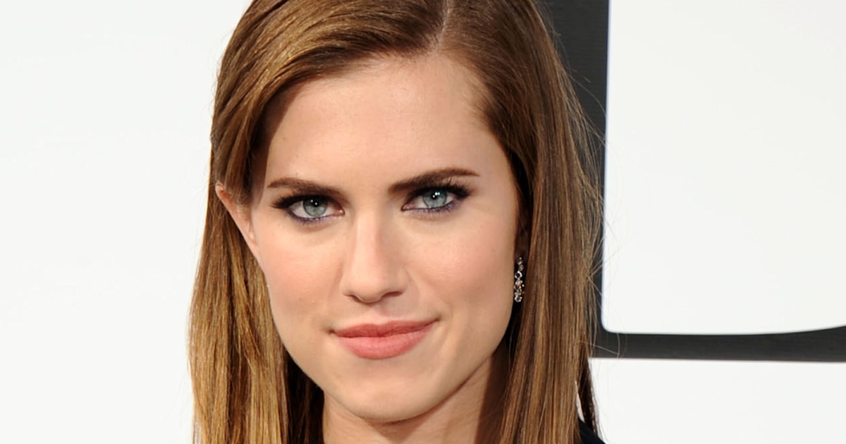 Allison Williams to play Peter Pan in NBC's live musical production