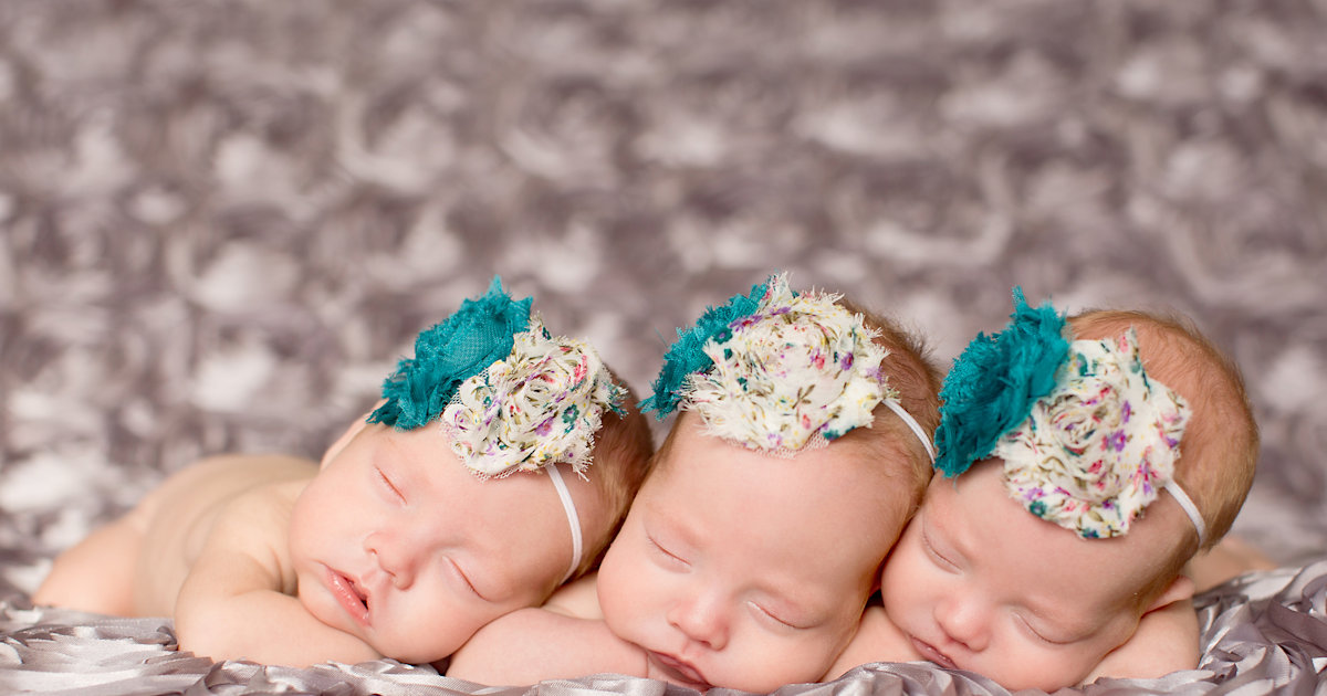 Secret to telling identical triplets apart? Sharpie initials on the ...