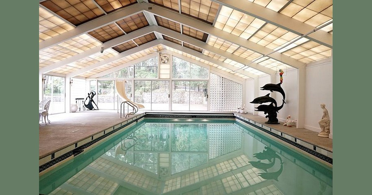 ‘American Hustle’ pool party home takes another price cut