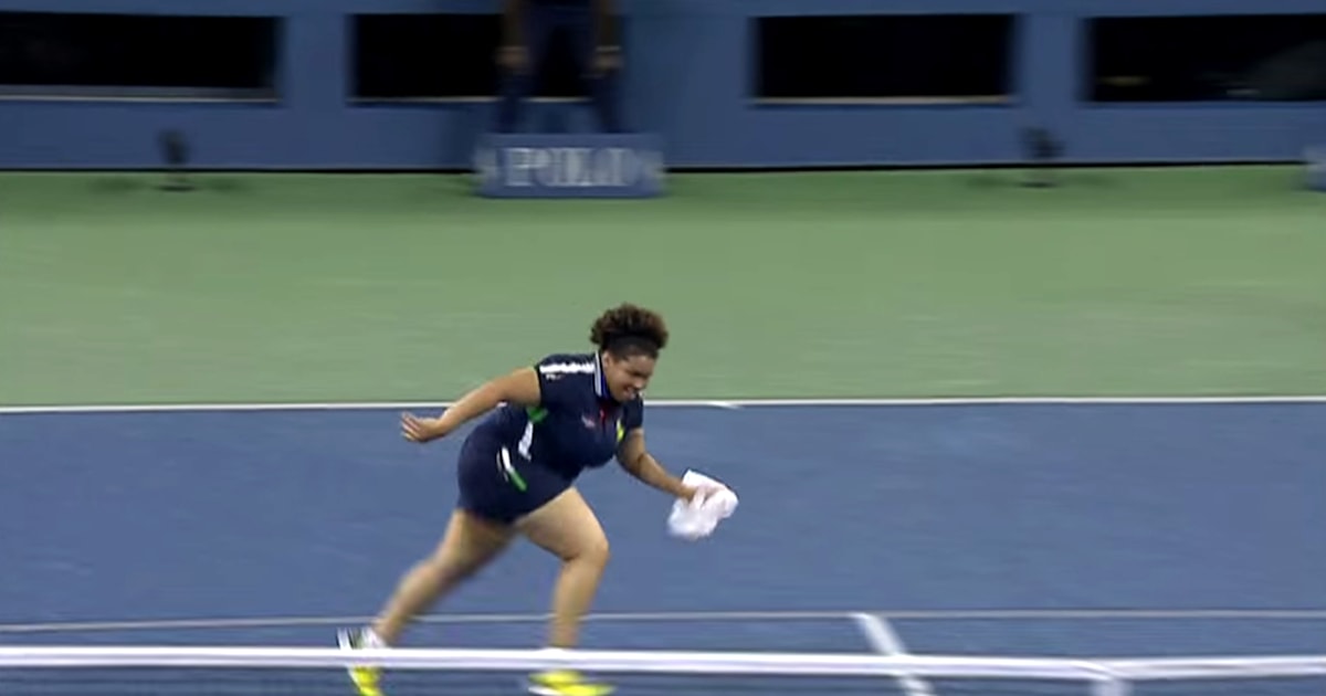 US Open ball girl makes epic snag of flying bag