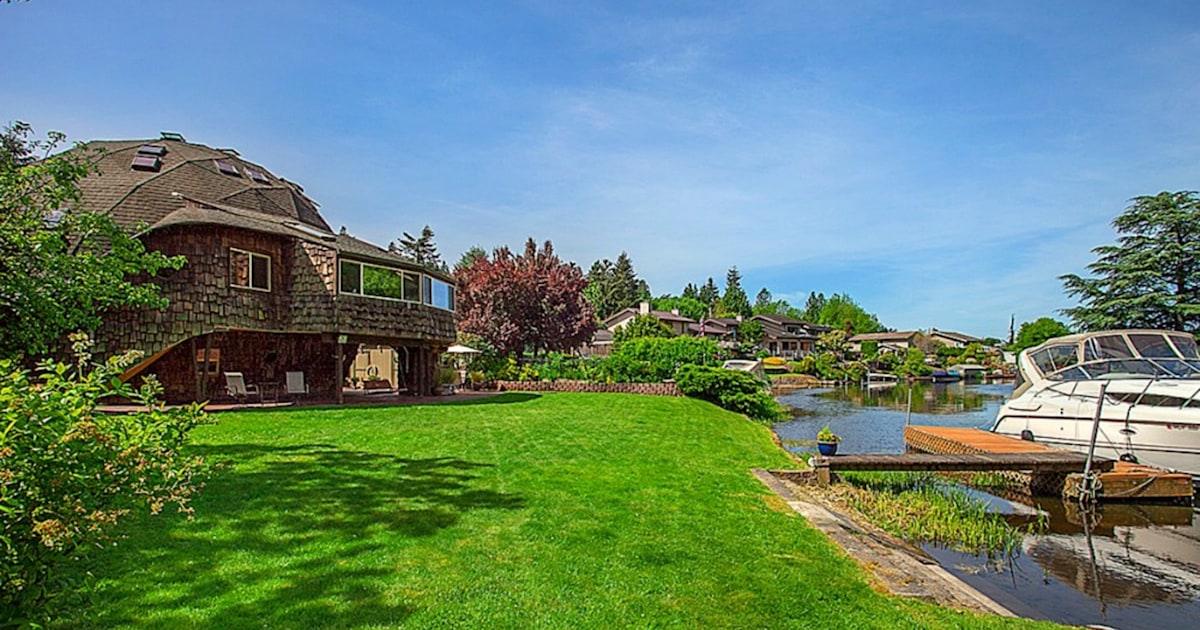 Waterfront Washington home stands out as a work of art