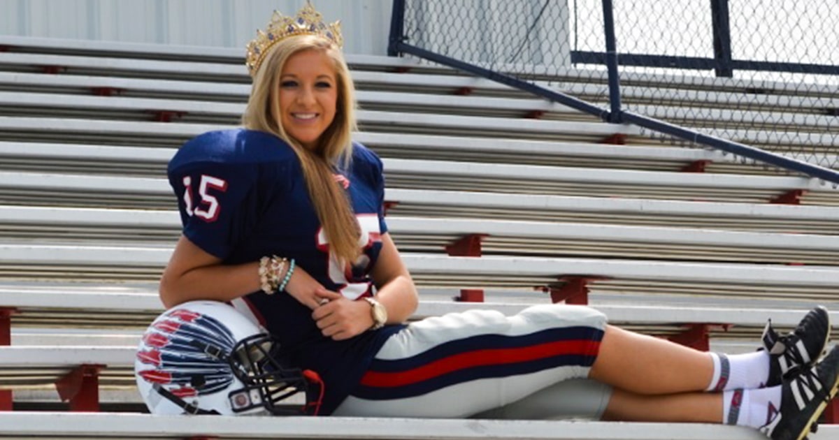 Homecoming queen Mary Kate Smith also stars on her high school's ...