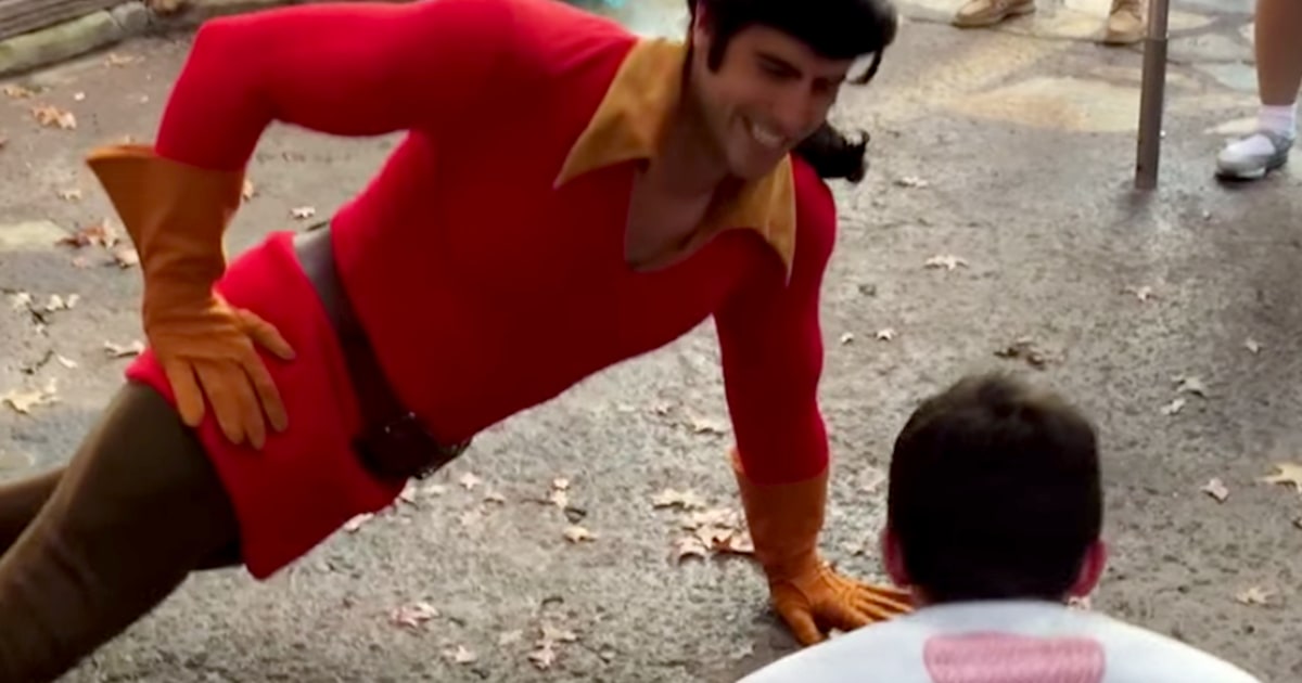 Disney World's Gaston humbles tourist in push-up contest