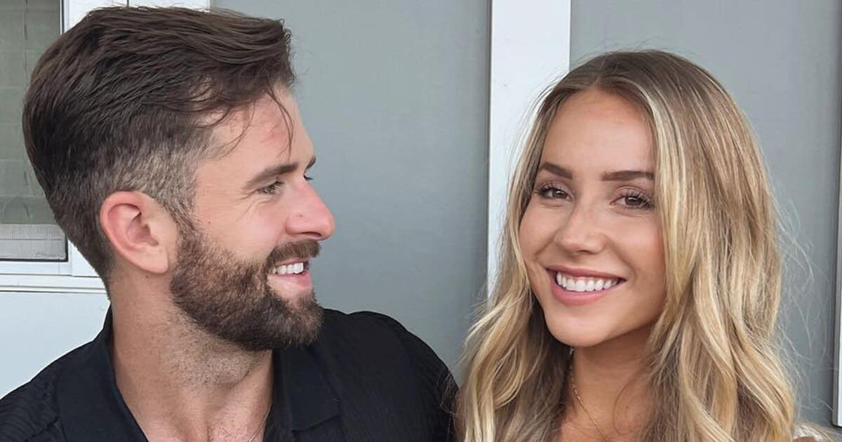 Bachelor Nation's Jed Wyatt and Ellen Decker Expecting First Baby