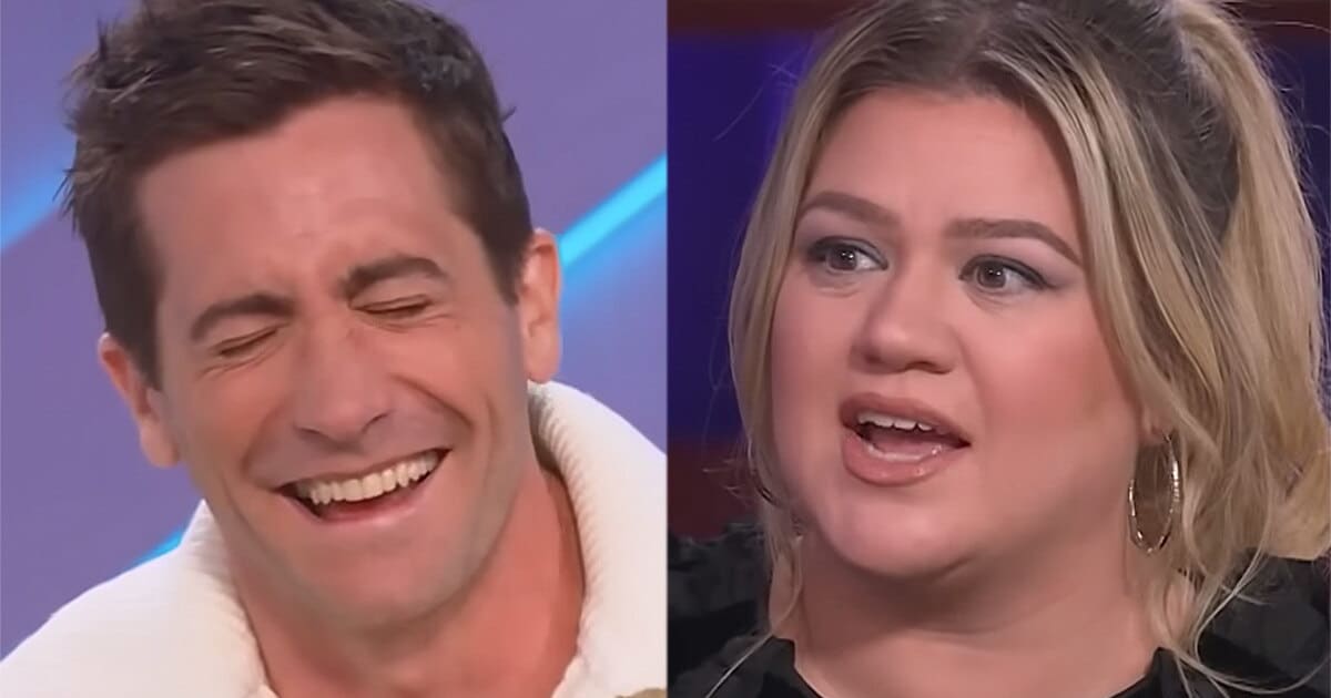 Kelly Clarkson Asks Jake Gyllenhaal If He’s Had a “Real Job”