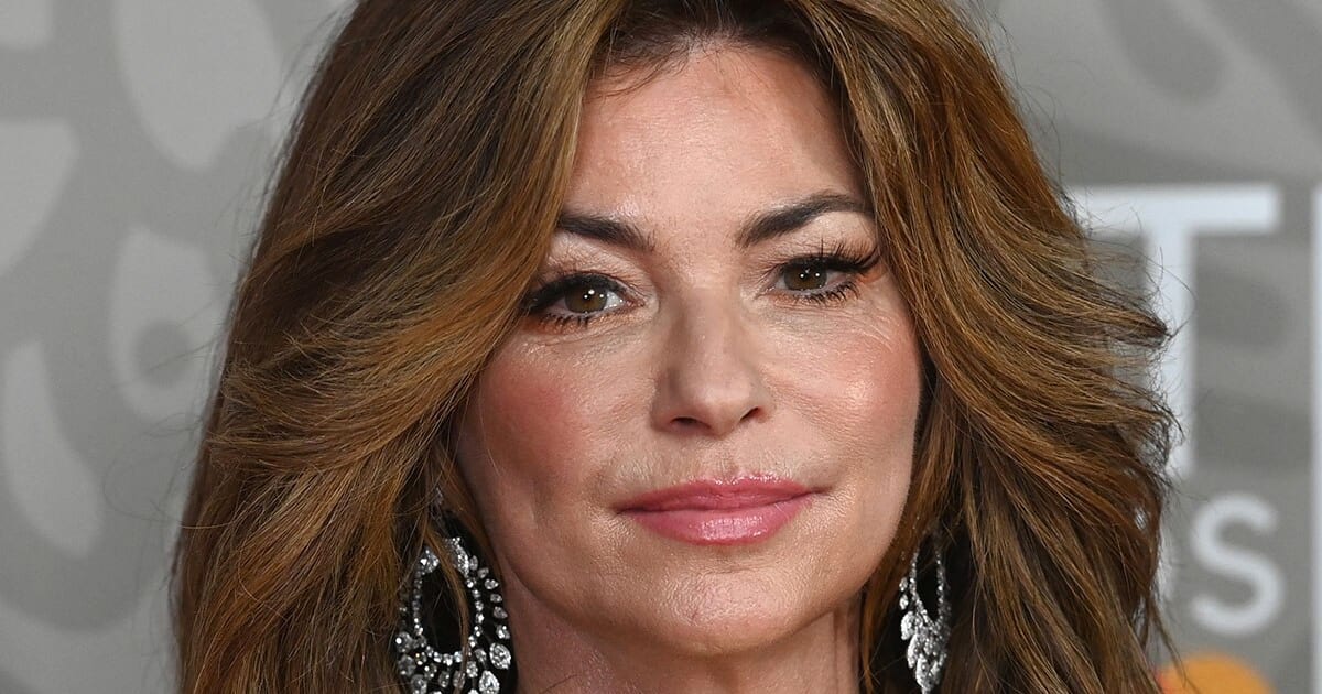 Shania Twain Speaks Out After "Very Scary" Tour Bus Crash