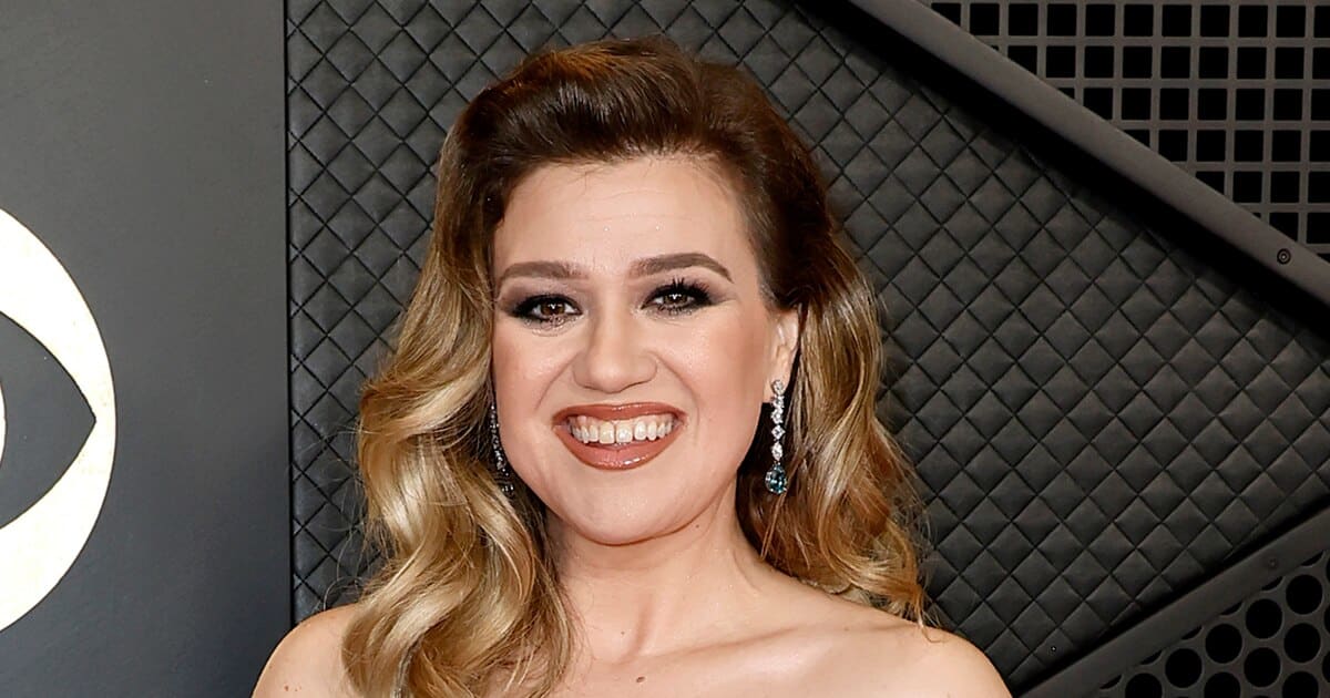 Kelly Clarkson Has Sweet Date Night With Son Remy at 2024 Grammys