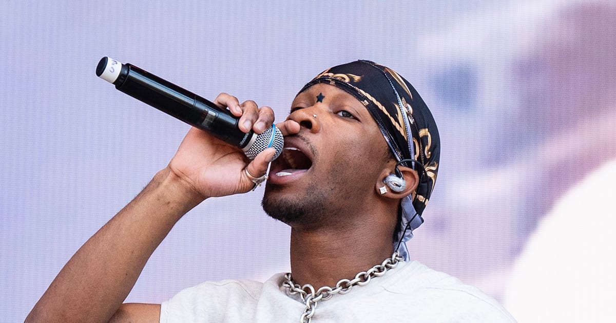 Who Is D4vd? Details on the Singer